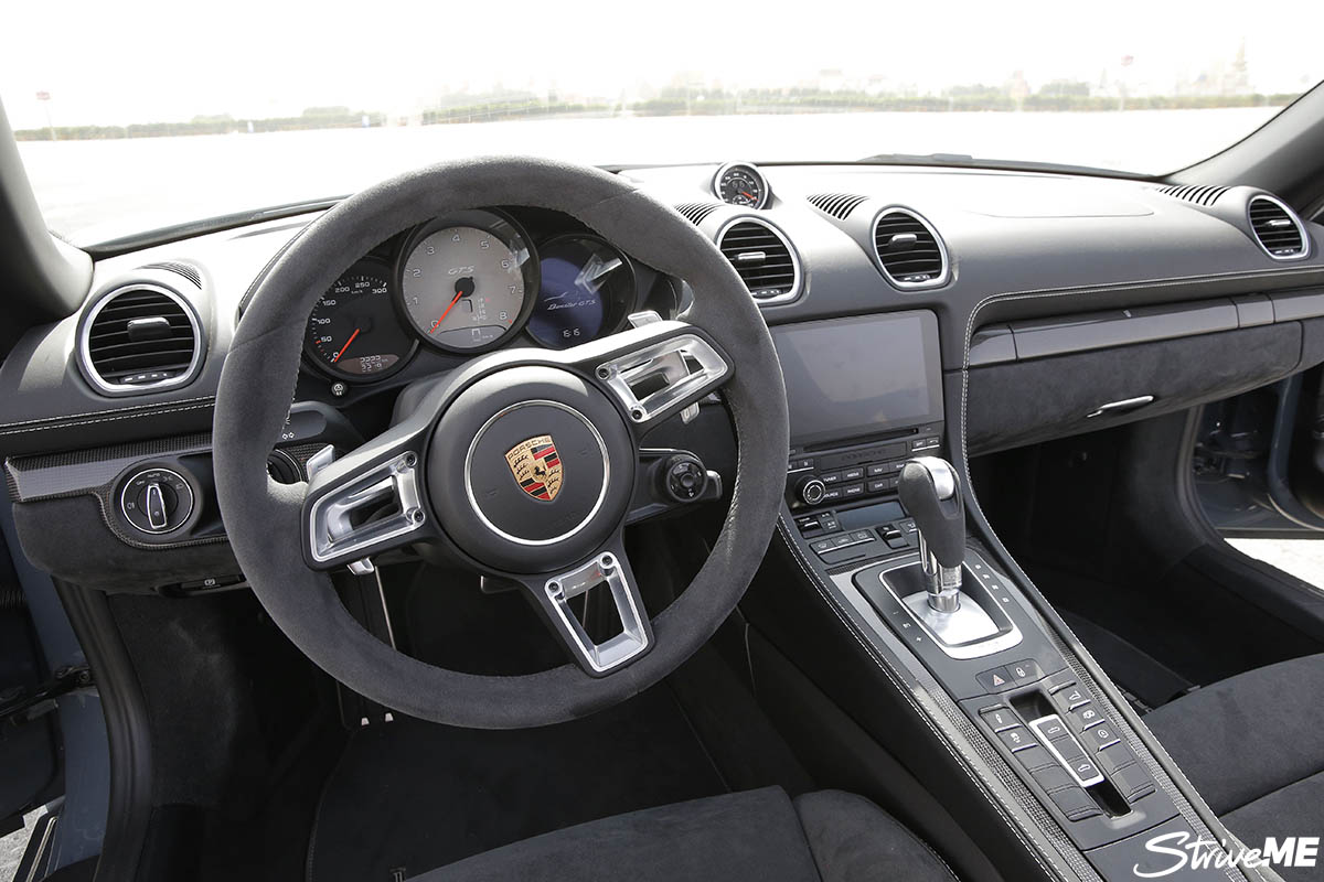 StriveME - السرعة بين التاريخ والمستقبل في تجربة بورشه 718 بوكستر GTS